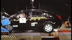 Crash-test - Nissan Primera